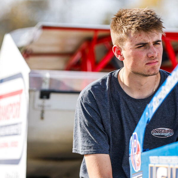 DIRTcar Racing - Sanctioning dirt track racing throughout the country.