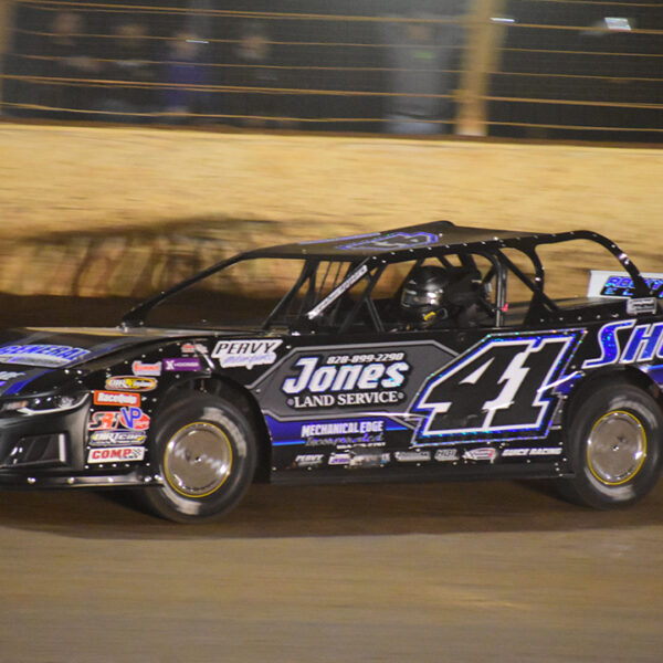 Dirt Racing Near Me - Find a Race with DIRTcar and See it Live!