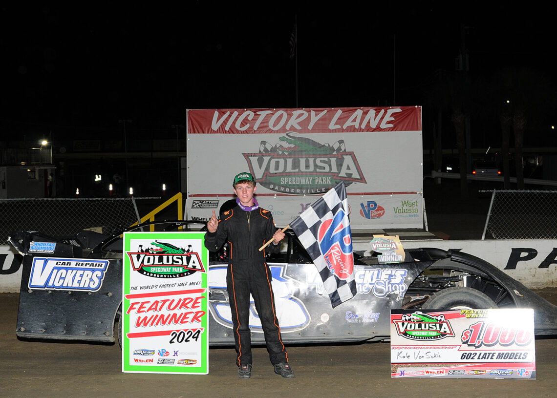 Dirt Track Races at Volusia Speedway Park