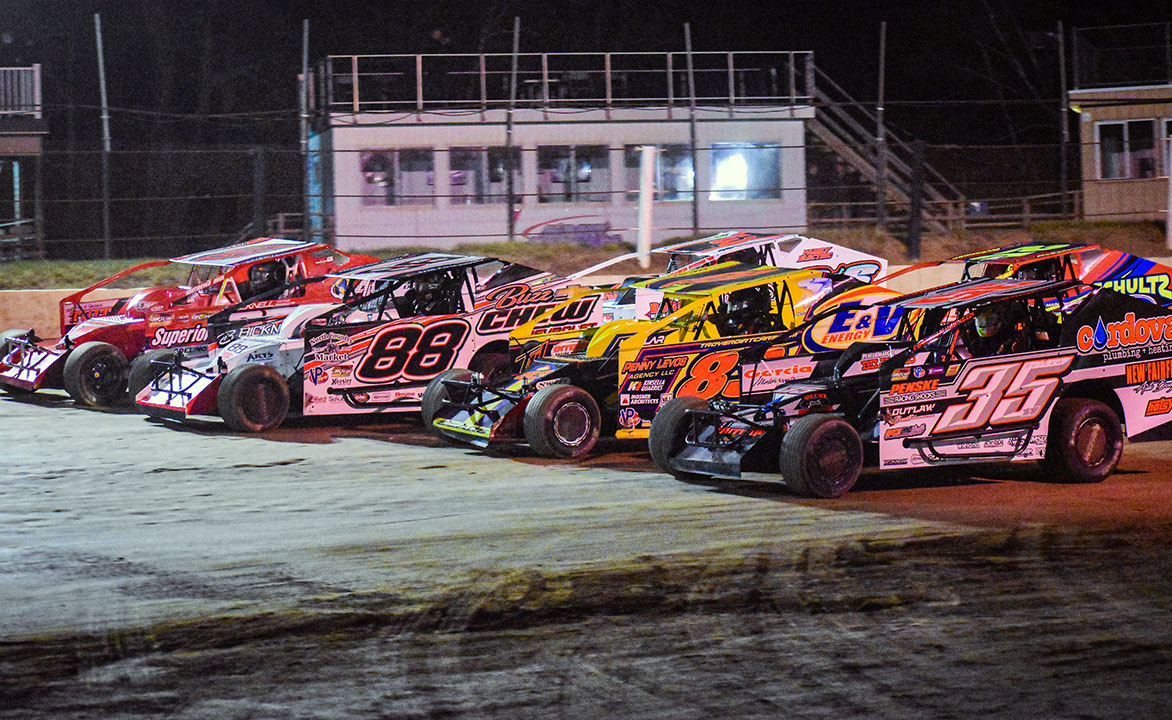 WHAT TO WATCH FOR: Super DIRTcar Series Returns to Albany-Saratoga for ...